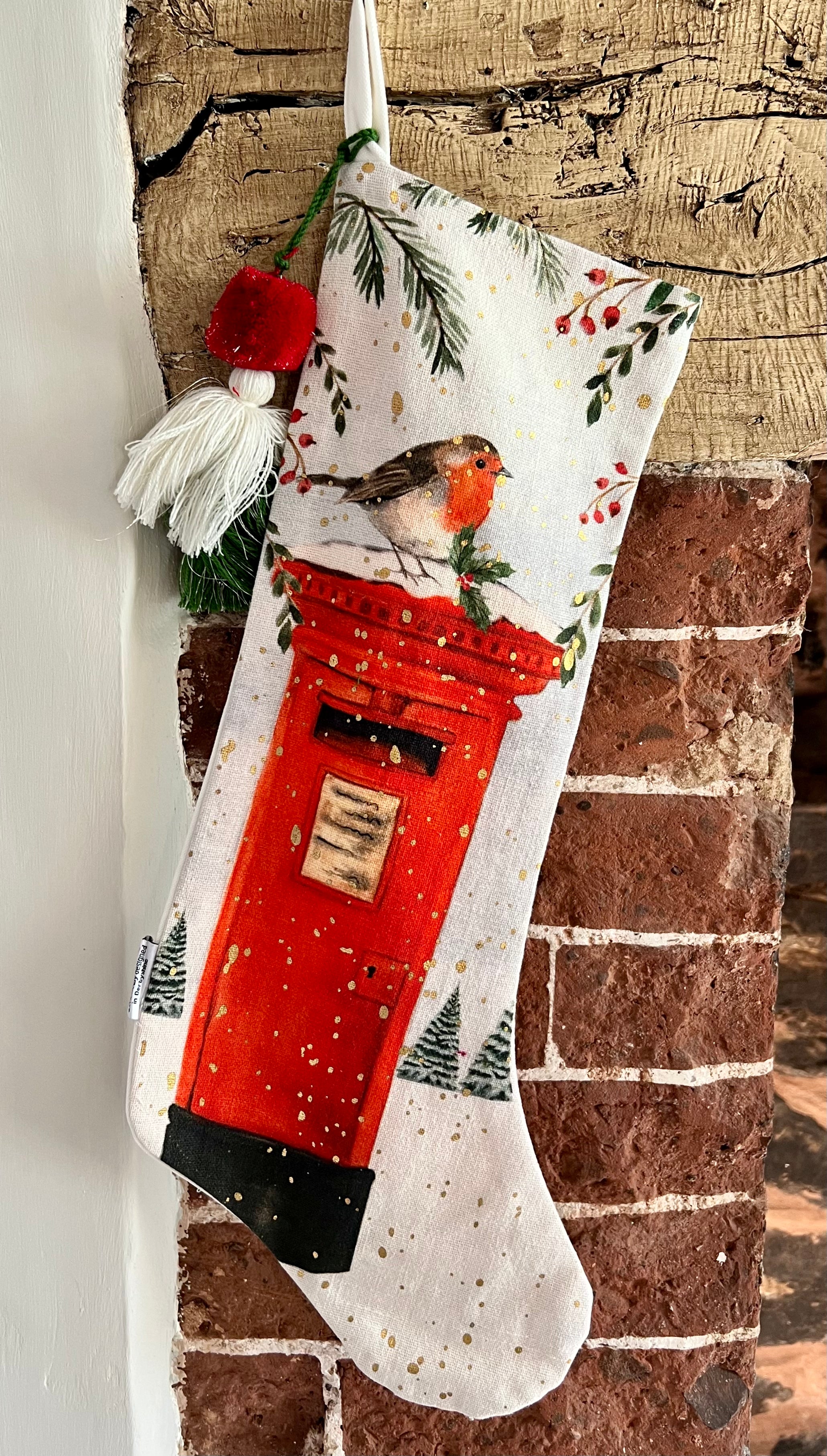 Christmas Robin Stocking – From the cottage